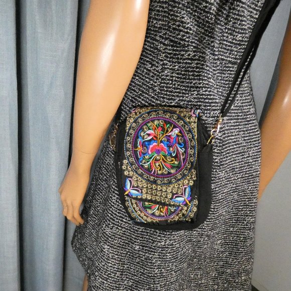 Bags | Pretty Small Lightweight Crossbody Multi Pocket Embroidered Bag ...